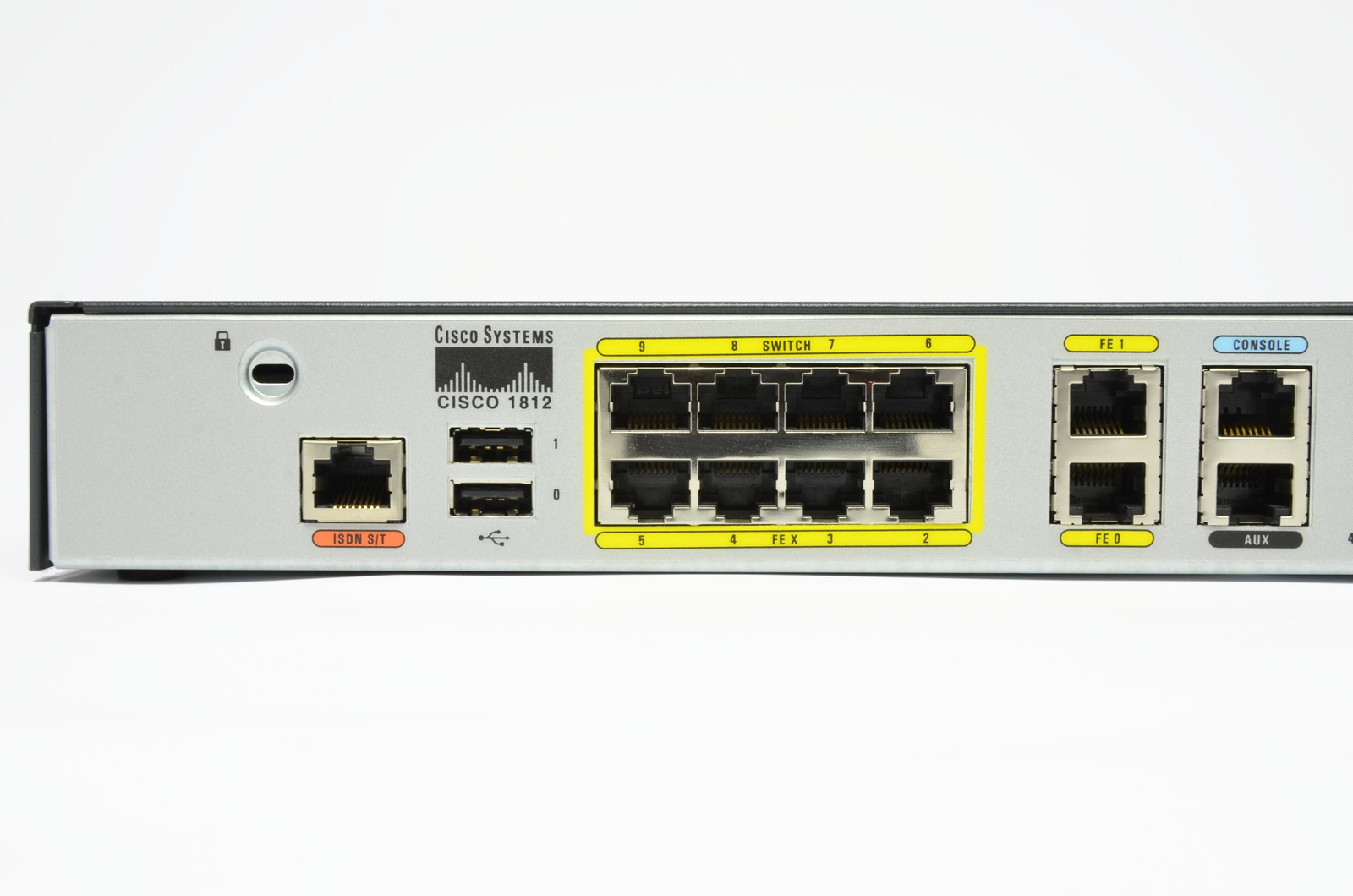 CISCO1812/K9 - 2 porty WAN oraz 8 portów LAN 10/100, 1xISDN, Cisco Router | Sklep Comel-IT